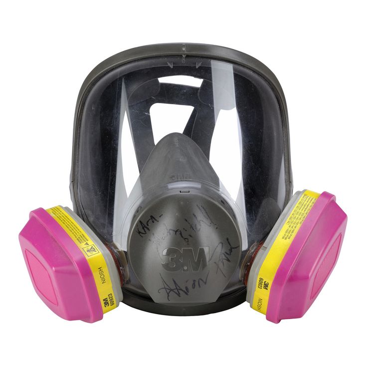 Lot # 65: BREAKING BAD (T.V. SERIES, 2008-2013) - Aaron Paul ...