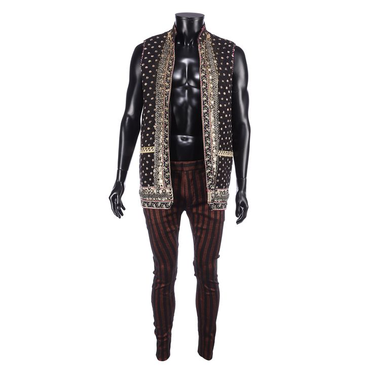 Hansel McDonalds (Owen Wilson) Arrival at Palazzo di Caca Vest and ...