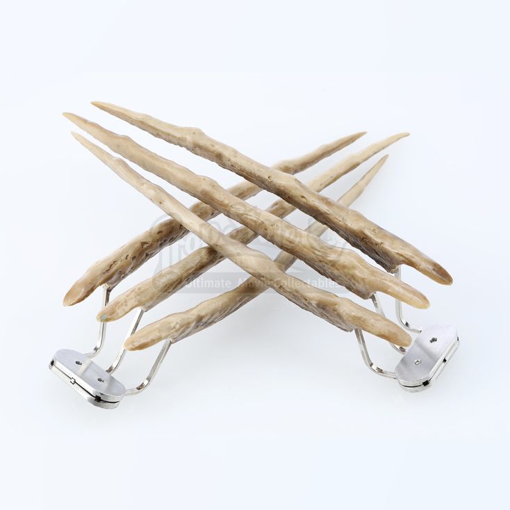 Young Logans (Troye Sivan) Stunt Bone Claws | X-MEN ORIGINS: WOLVERINE ...