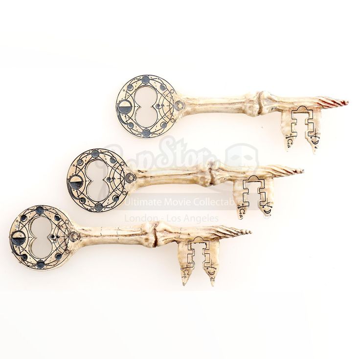 Lot 41 THE HOUSE WITH A CLOCK IN ITS WALLS - Three Bone Keys | HOUSE ...