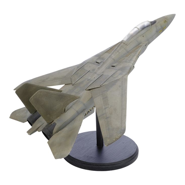 Lot 485 - Pete Maverick Mitchells (Tom Cruise) F-14A Tomcat Model ...