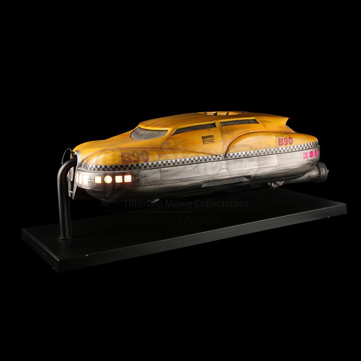 Korben Dallas (Bruce Willis) Light-Up Taxi Cab Model Miniature | FIFTH ...