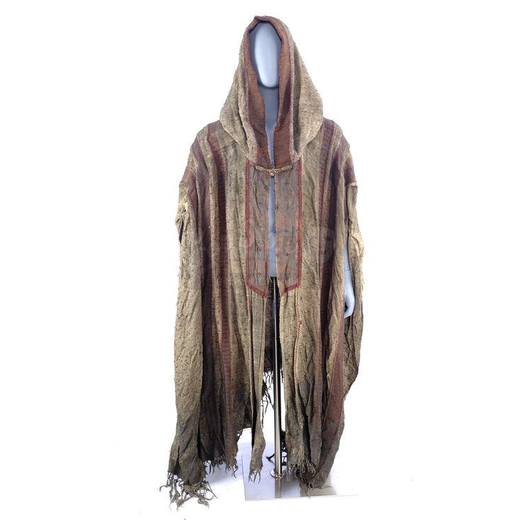 Tovars (Pedro Pascal) Arrival Costume Robe | GREAT WALL, THE (2016)