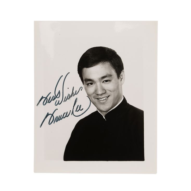 Lot 90 - Bruce Lee-Autographed Promotional Photo | GREEN HORNET, THE ...