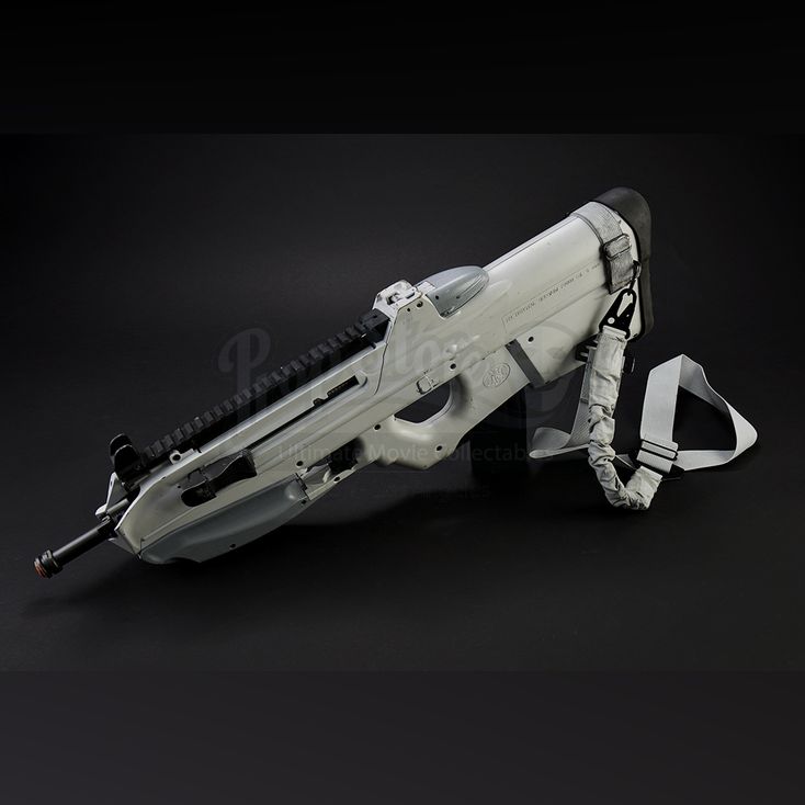 Peacekeeper Rifle | HUNGER GAMES: MOCKINGJAY PART 1, THE (2014)