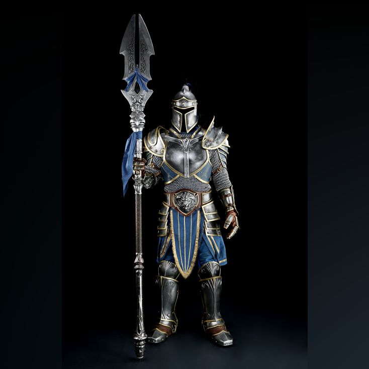 Lot #1480 - WARCRAFT (2016) - Alliance Knight Armor with Poleaxe