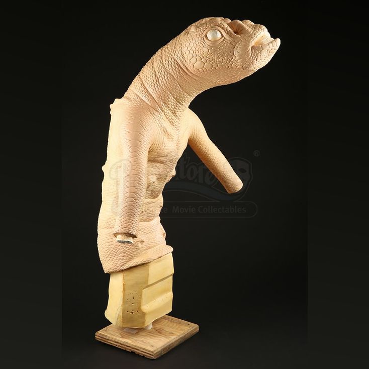 Oversized Worm Guy Torso and Arm Skin Lot | MEN IN BLACK II (2002)