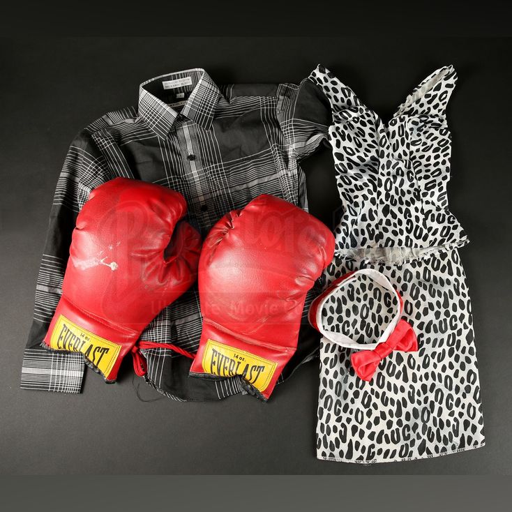 Gremlins Clothing And Boxing Gloves | GREMLINS 2: THE NEW BATCH (1990)