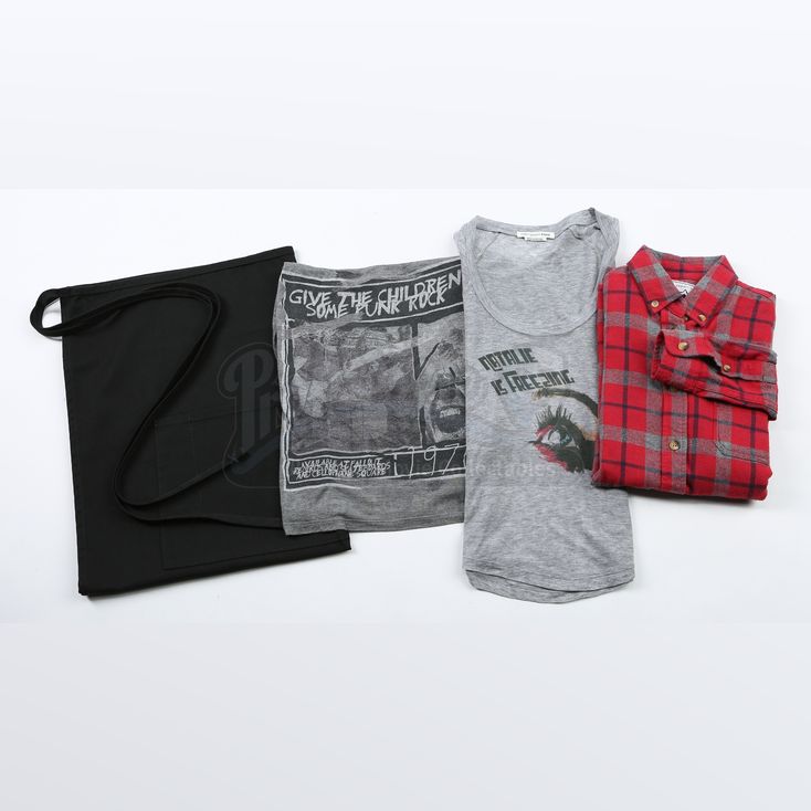 Britta Perrys (as portrayed by Gillian Jacobs) Season 6 Clothing ...