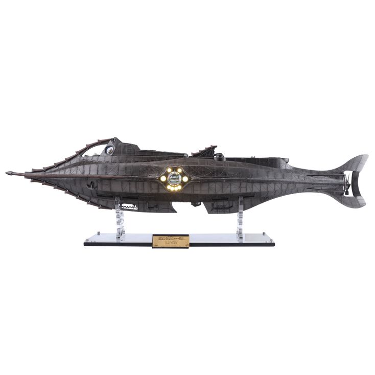 610. eFX Collectibles Light-Up 1:45-Scale Captain Nemo's Nautilus Model ...