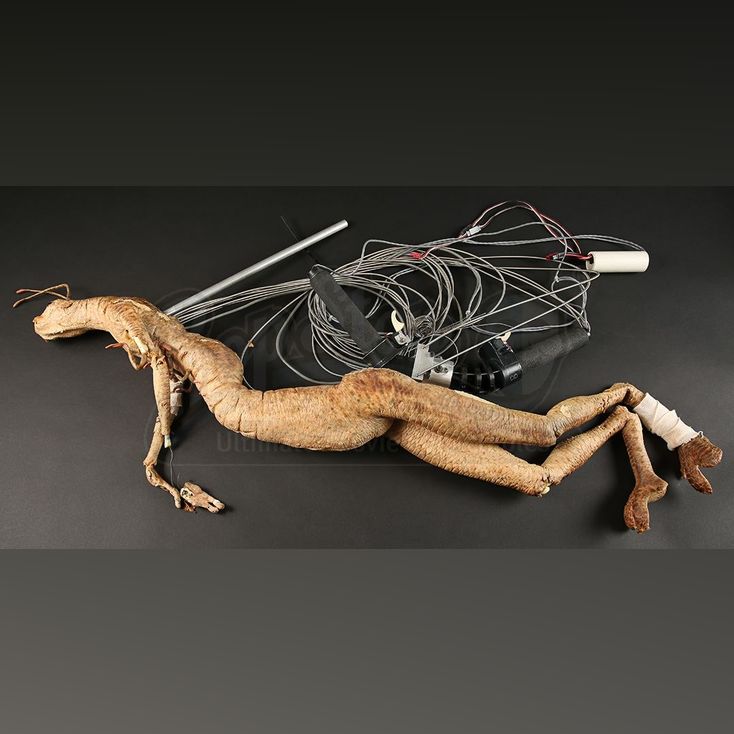 Damaged Mechanical Worm Guy Puppet | MEN IN BLACK II (2002)