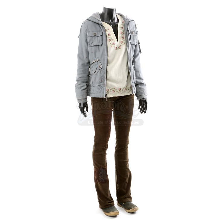Lot 133 - Bella Swans Bloodstained Final Fight Costume | TWILIGHT (2008)
