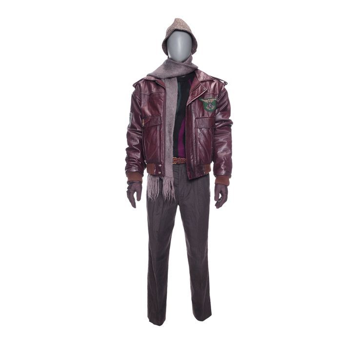 Lot 885. Mitch Henesseys (Samuel L. Jackson) Costume | LONG KISS ...