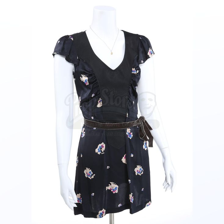 Alice Cullens Floral Dress and Jewelry | TWILIGHT SAGA, THE: BREAKING ...
