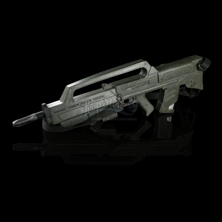 Stunt Morita Carbine | STARSHIP TROOPERS (1997)