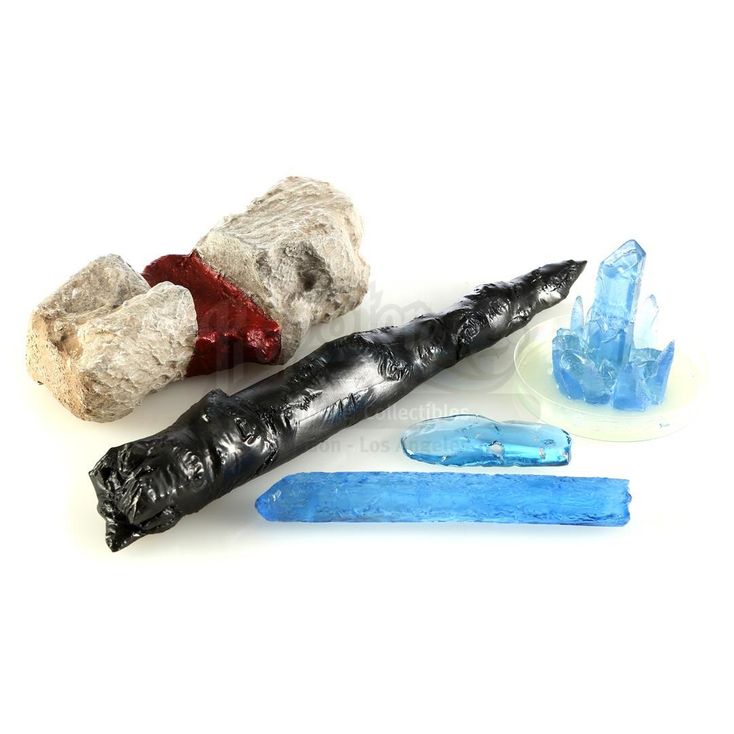 White Monolith Shard with Terrigen Crystals and Carbon Spike | MARVEL'S ...