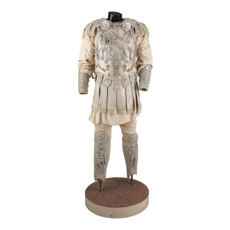 Lot # 142: GLADIATOR (2000) - Commodus' (Joaquin Phoenix) Final Battle ...