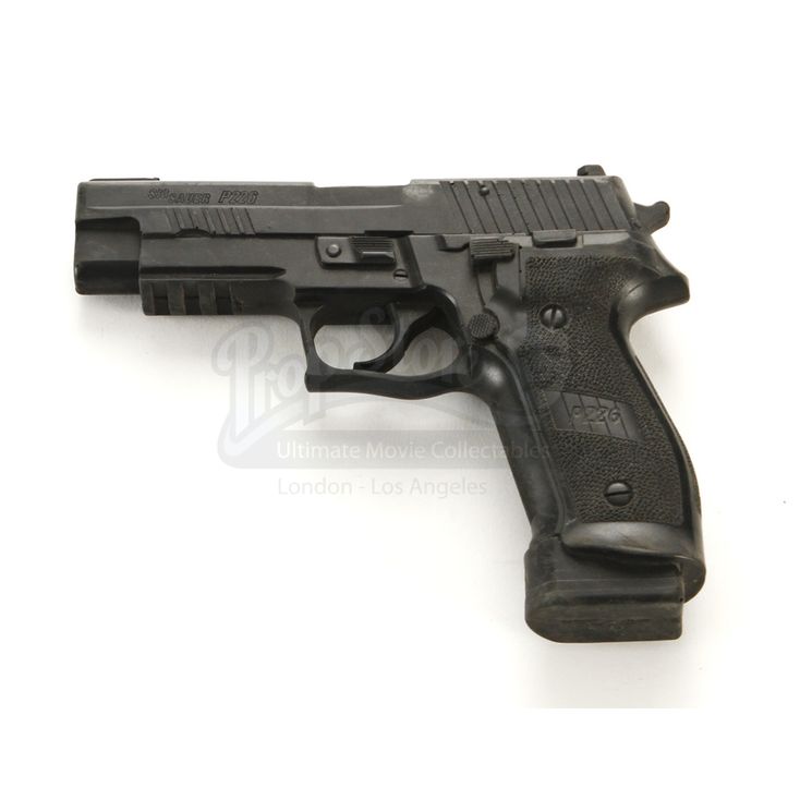 Lee Christmas (Jason Statham) Stunt SIG-Sauer P226 SCT | EXPENDABLES 2 ...