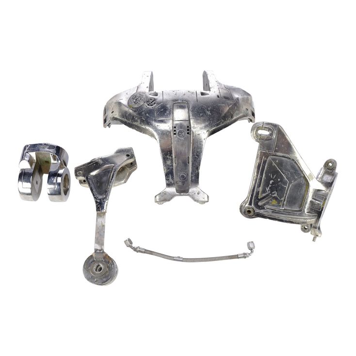 1786. T-800 Endoskeleton Chest and Arm Components | TERMINATOR 2 ...