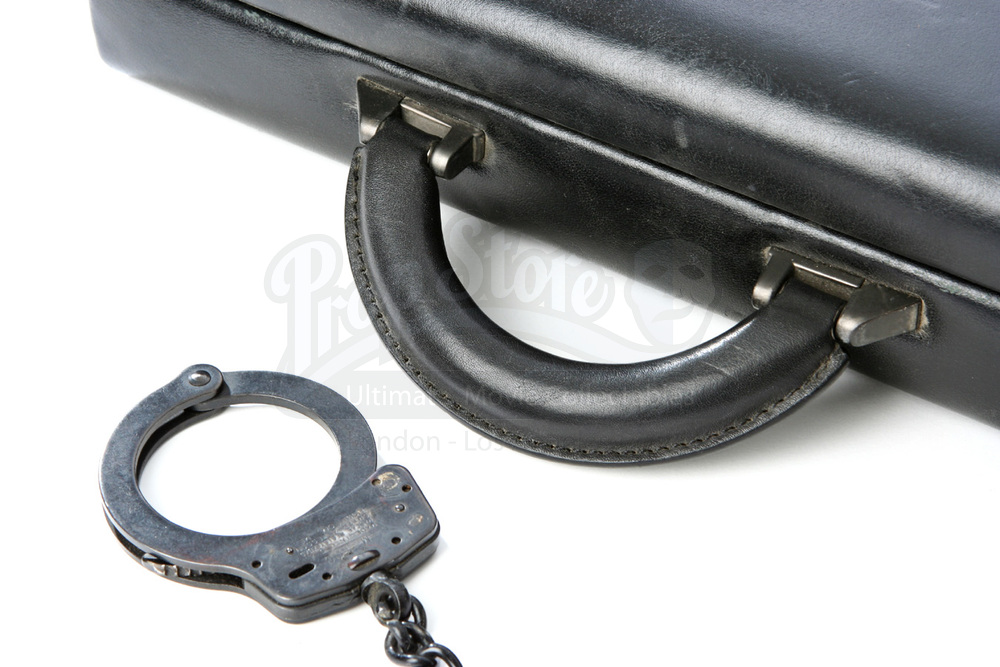 Leather Briefcase With Handcuff | OCEAN'S ELEVEN (2001)