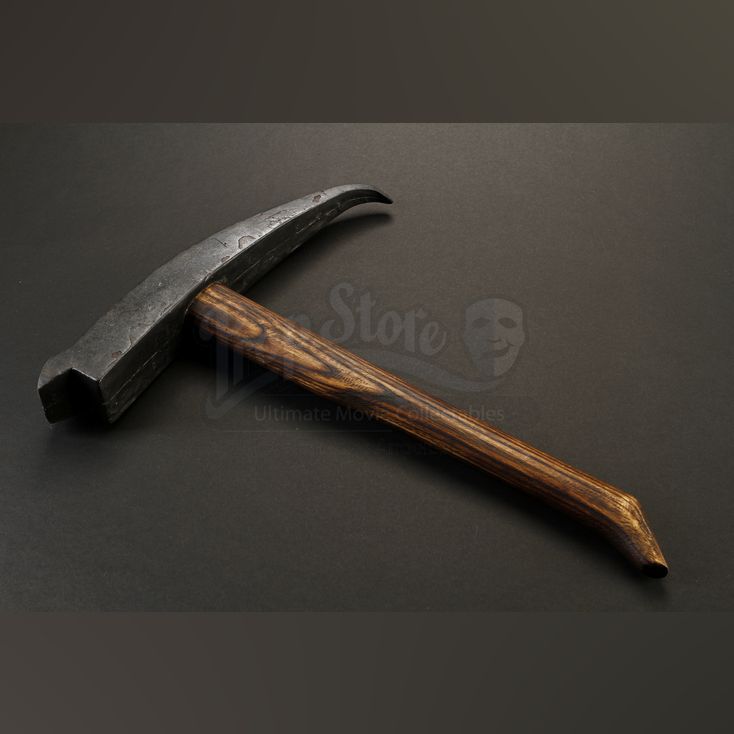 Duirs (Eddie Marsan) Short Pickaxe | SNOW WHITE AND THE HUNTSMAN (2012)