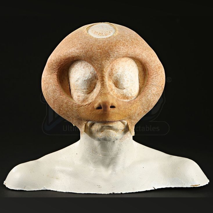 Unfinished Locker Alien (Denise Cheshire) Mask | MEN IN BLACK II (2002)