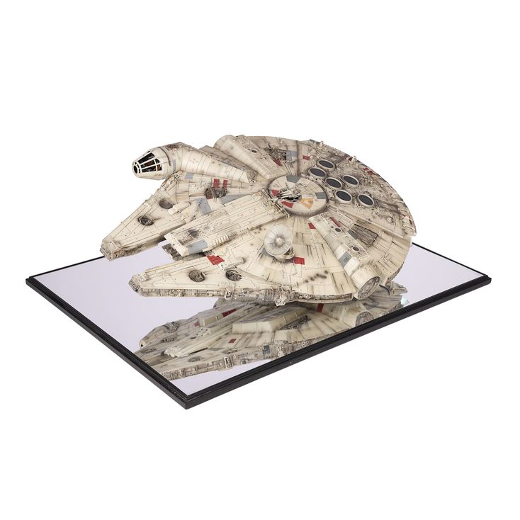 Lot 1641 - Master Replicas Signature Edition Millennium Falcon | STAR ...