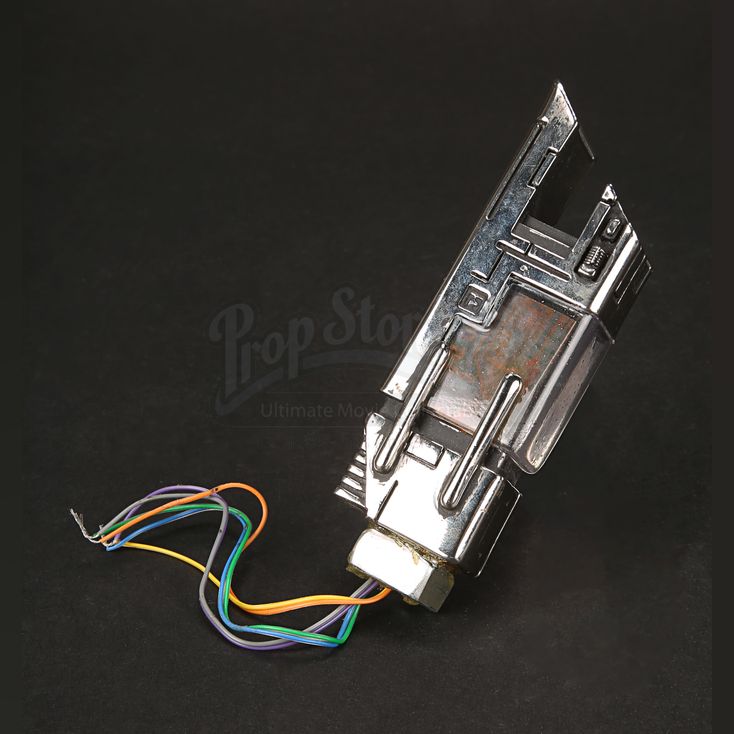 Endoskeleton Nuclear Power Pack | TERMINATOR 3: RISE OF THE MACHINES (2003)