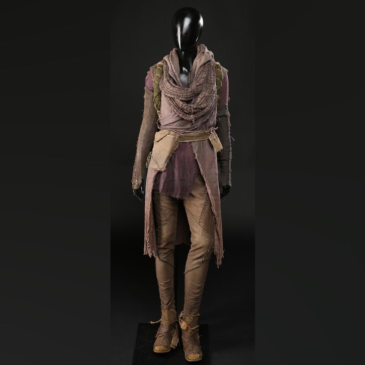 Naameh Costume and Trekking Pack | NOAH (2014)