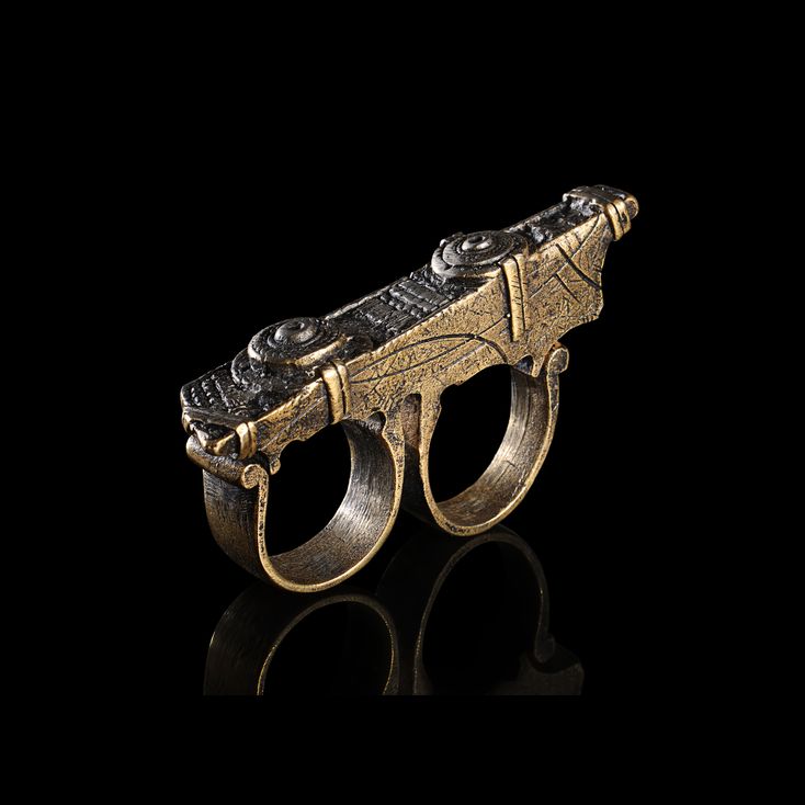 Lot 118 - Doctor Stranges (Benedict Cumberbatch) Sling Ring | DOCTOR ...