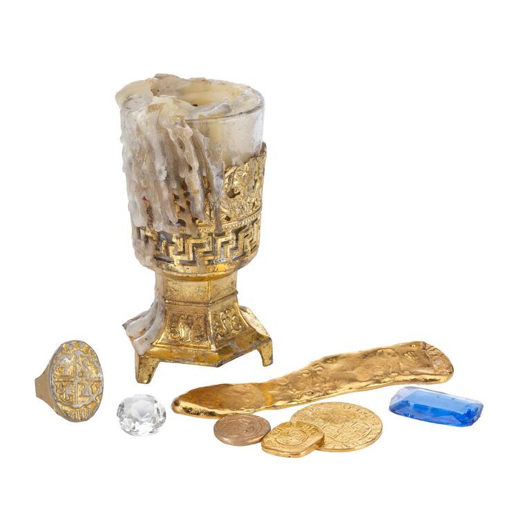 657. Assorted One-Eyed Willy Treasure | GOONIES, THE (1985)