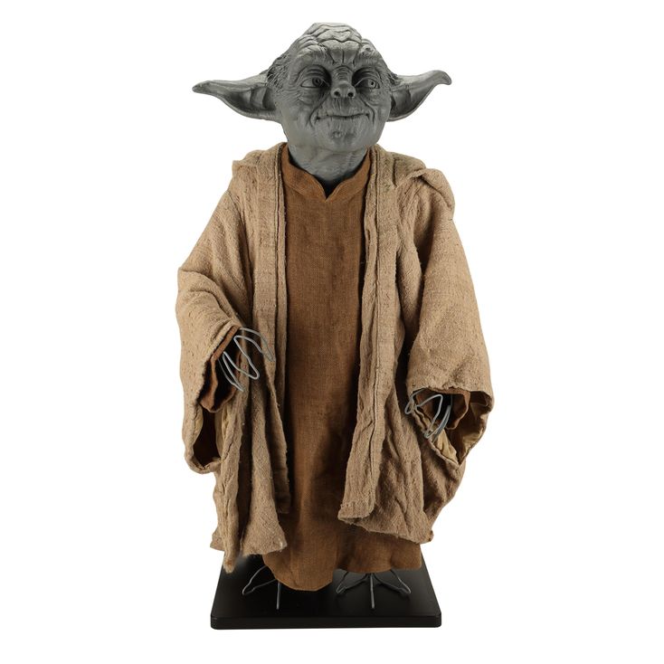 Lot 353 - Yodas Jedi Robes | STAR WARS: THE PHANTOM MENACE (1999)