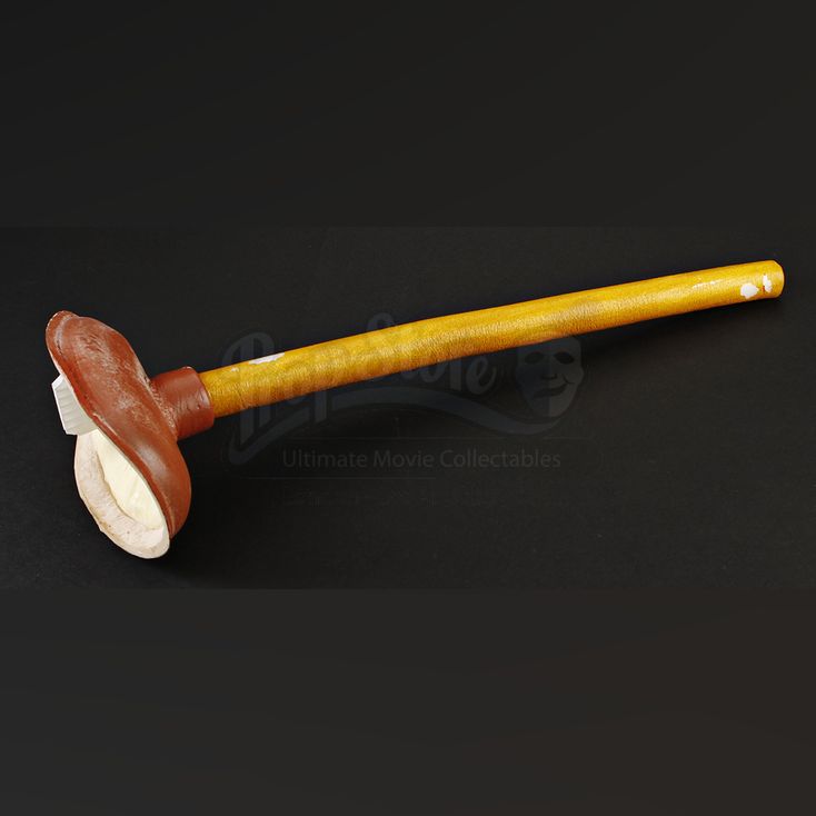 Kathys (Gracie Whitton) Plunger With Mouth Appliance | SCARY MOVIE 5 (2013)