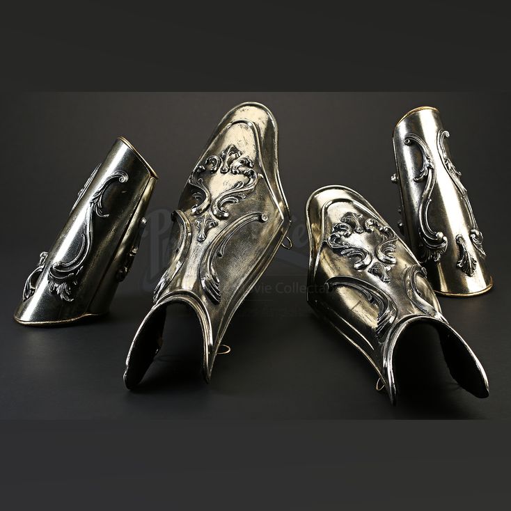 Unused Marcus Aurelius (Richard Harris) Gauntlets and Greaves ...