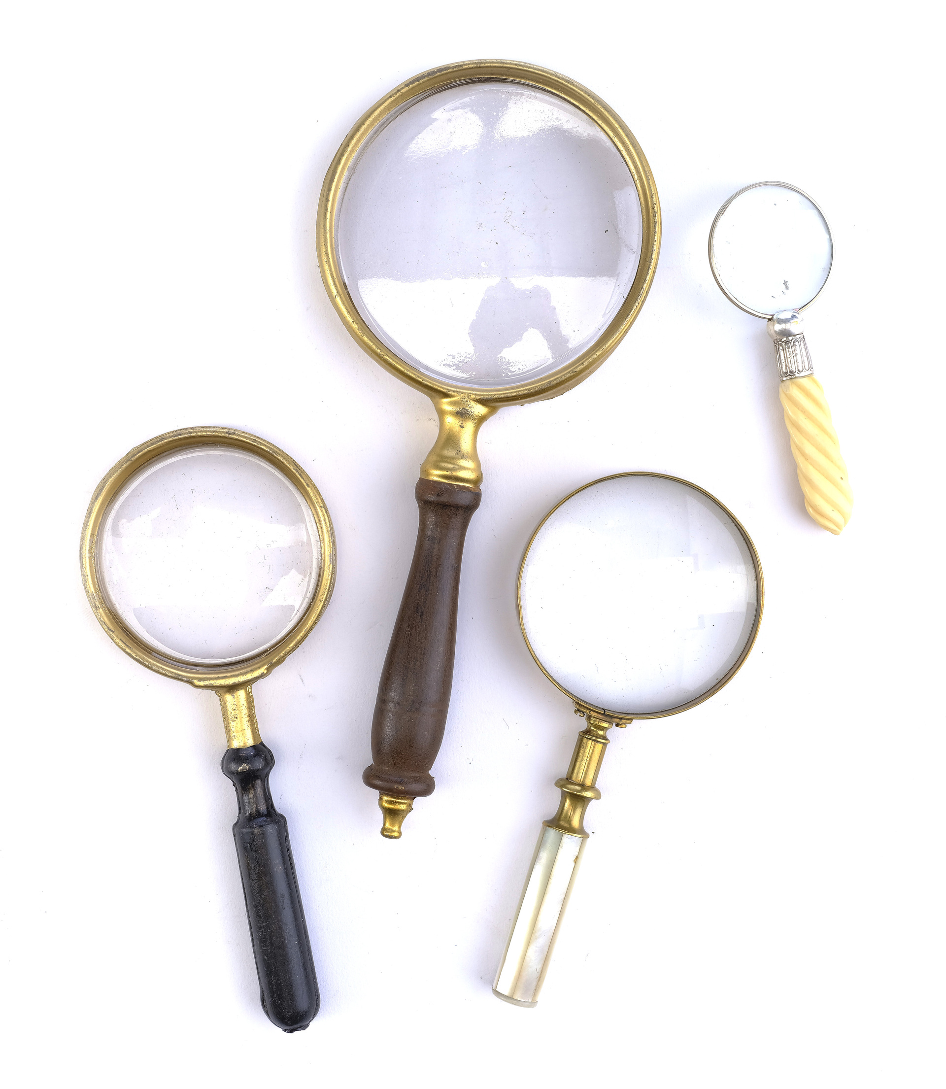 Lot 827 - Set of Sherlock Holmes Magnifying Glasses | HOLMES & WATSON ...
