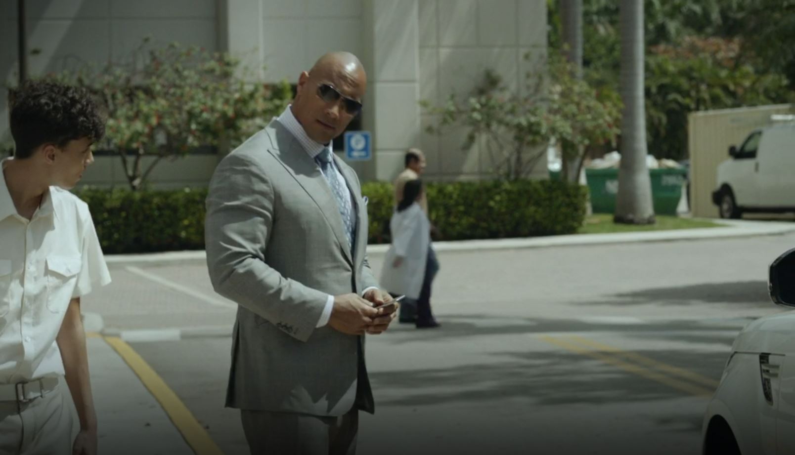 Lot 531 - Spencer Strasmores (Dwayne Johnson) Suit | Propstore - Find ...