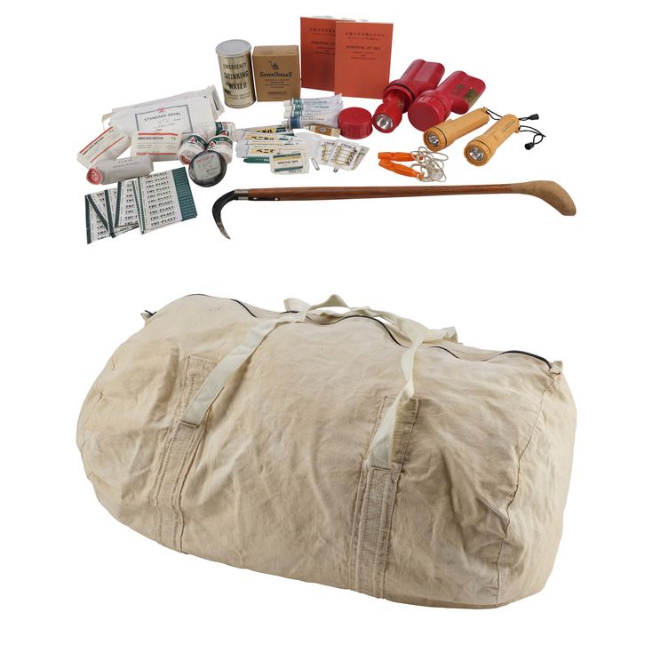 1090. Lifeboat Survival Kit Duffel Bag with Accessories | LIFE OF PI (2012)