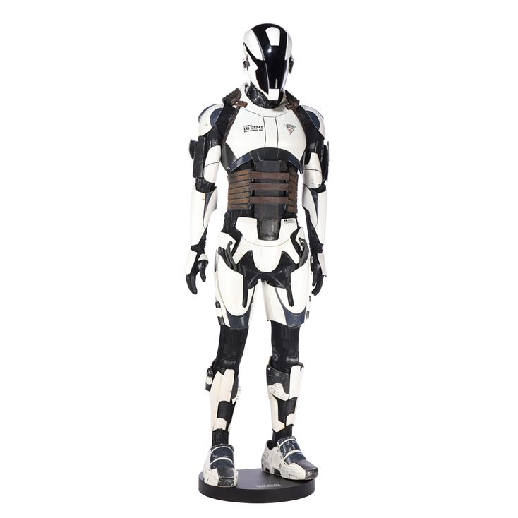 Lot 1788. Synth Police Droid Costume Display | TOTAL RECALL (2012)