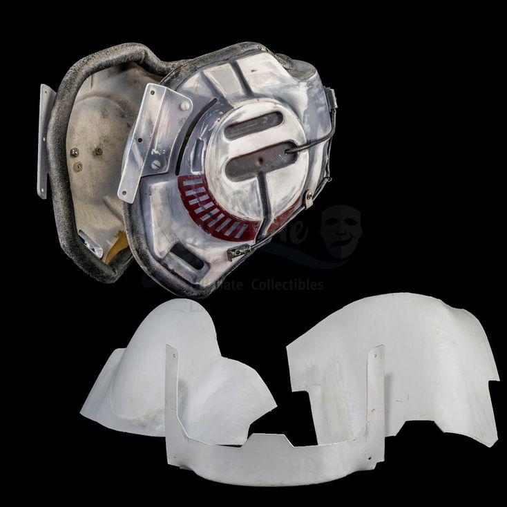 Production-Made B-Wing Pilot Helmet with Unpainted Blast Shield | STAR ...