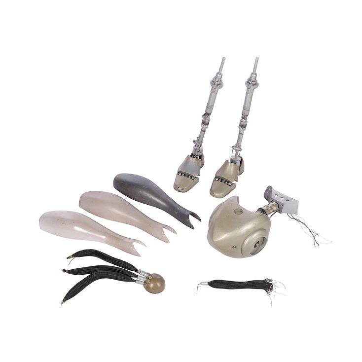 Robot Pelvis and Legs | I, ROBOT (2004)