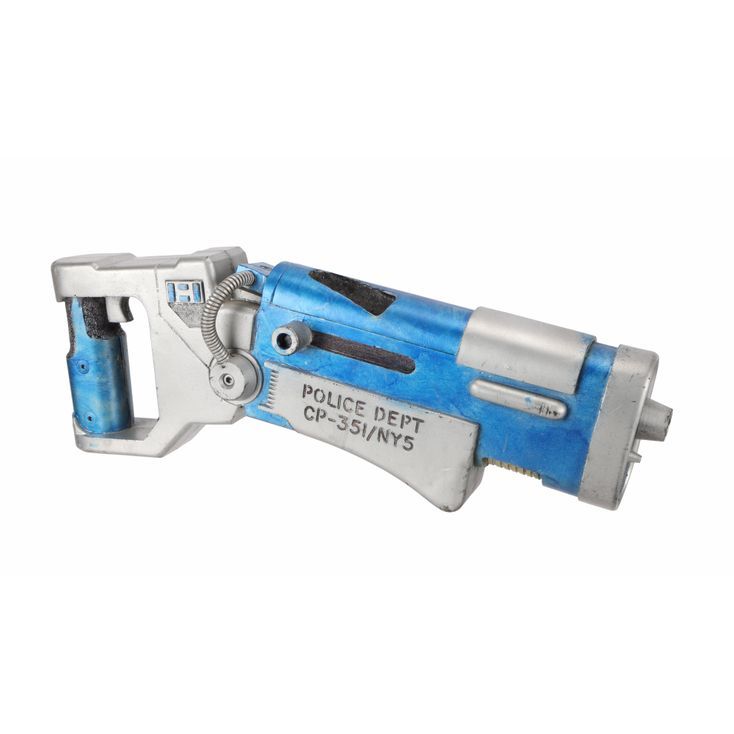 648. Stunt Fhloston Paradise Security Guard Blaster ### THE FIFTH ELEMENT (1997)