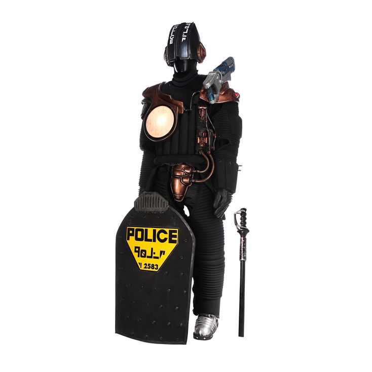 Lot #133: THE FIFTH ELEMENT (1997) - Police Officer Costume with Screen ...