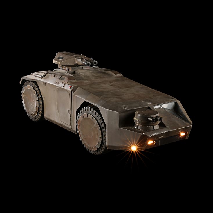 Lot #6: ALIENS (1986) - Light-up Remote-controlled Photo-matched 1/12th ...