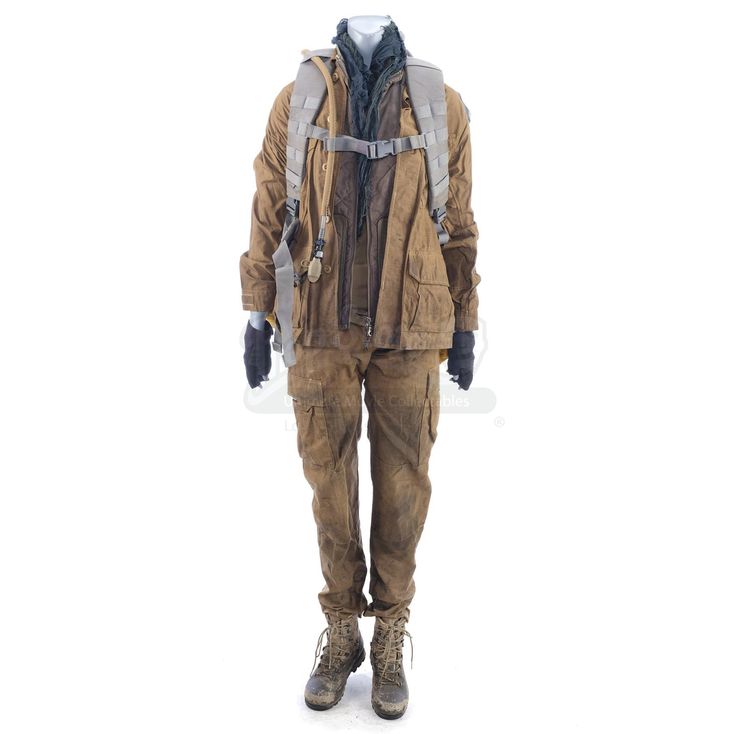 Lot 34 ANNIHILATION - Dr. Ventress Shimmer Costume | ANNIHILATION (2018)