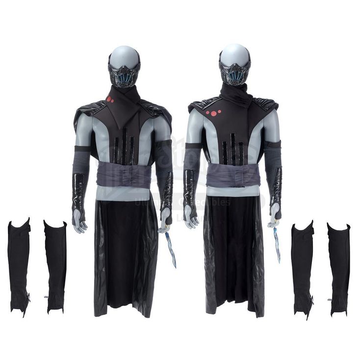 Two Remorath Warrior Costume Components with Bone Claw Knives | MARVEL ...