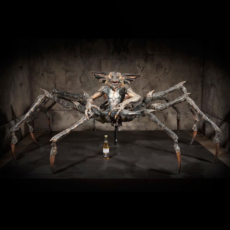 Spider Gremlin Puppet | GREMLINS 2: THE NEW BATCH (1990)