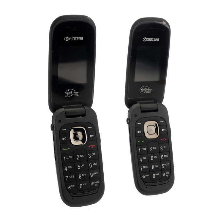 Lot 772 - Pair of Walter Whites (Bryan Cranston) Cell Phones | BREAKING ...