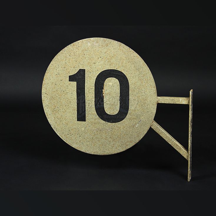 Pit Stop Circular Signage 4 (RP195) | RUSH (2013)