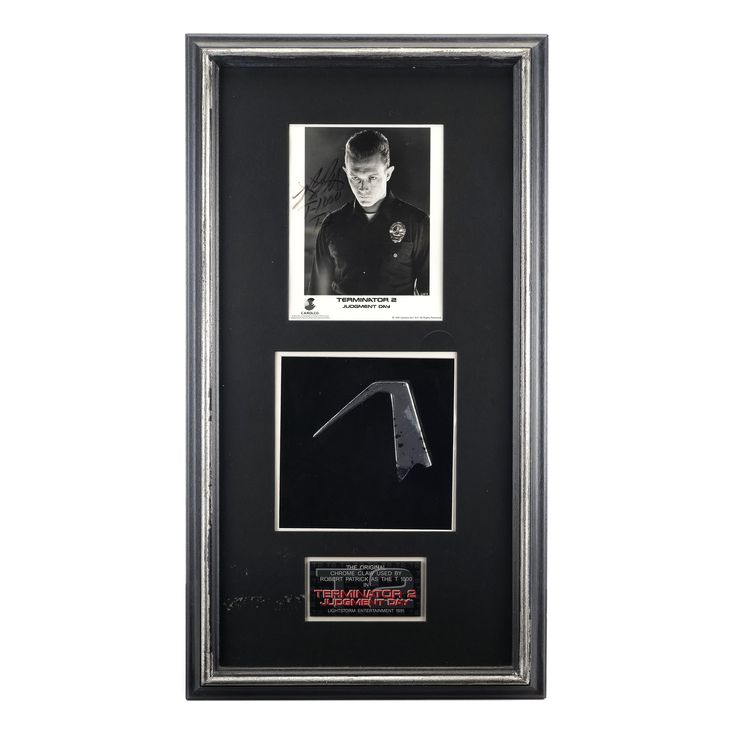 Lot 440 - Robert Patrick-Autographed T-1000 Picture and Hook Display ...
