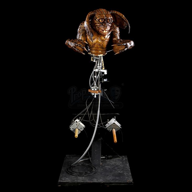 Mechanical Lenny Gremlin Puppet | GREMLINS 2: THE NEW BATCH (1990)